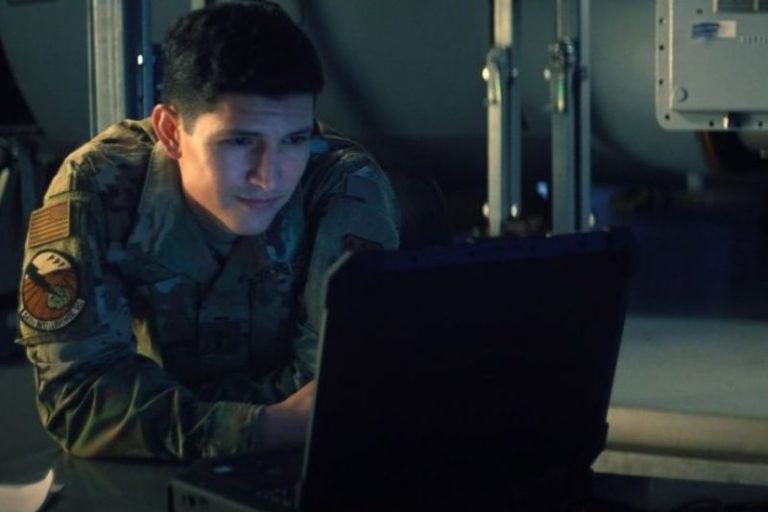 Danny Ramírez, el actor latino de ‘The Falcon and The Winter Soldier’