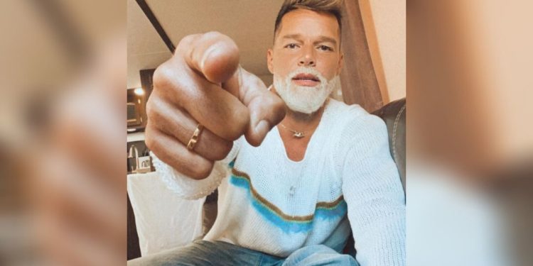 ¿Cuál es el significado detrás del tatuaje que Ricky Martin presumió?