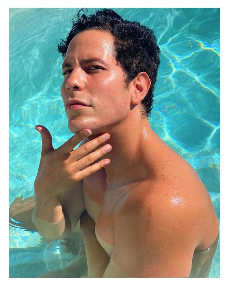 Christian Chávez sorprendió al vestirse como una drag queen