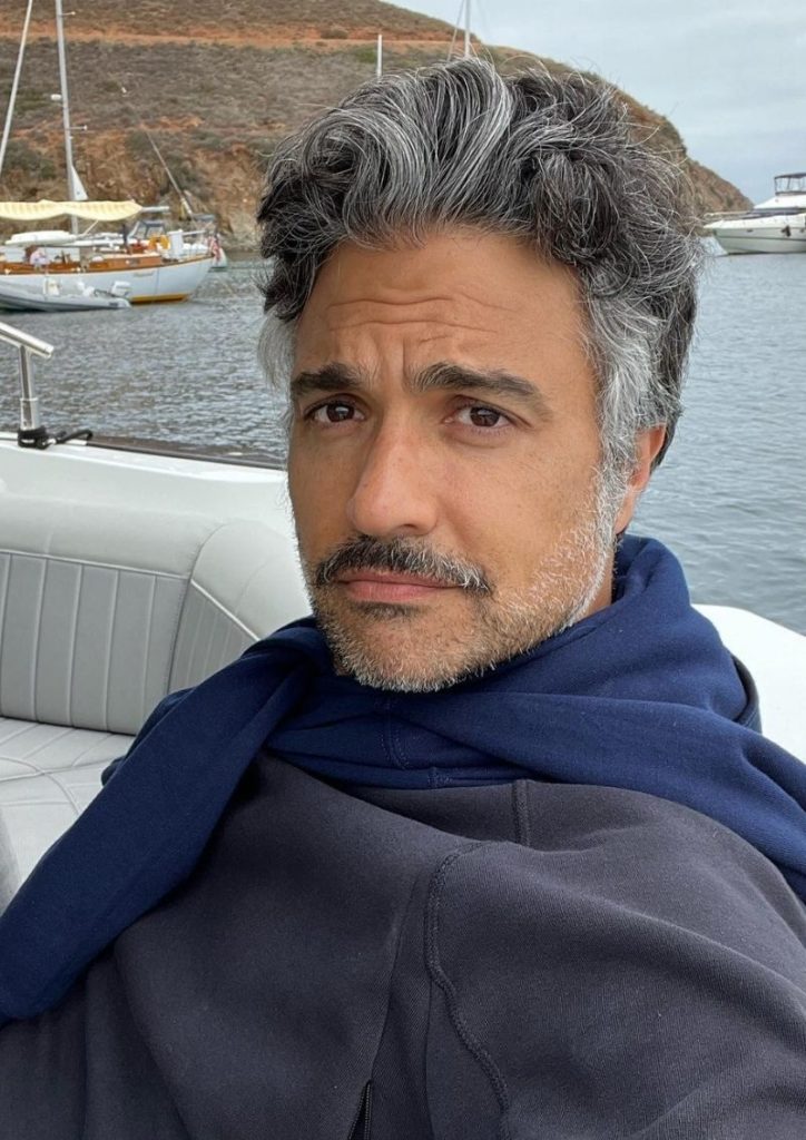 La transformación de Jaime Camil para interpretar a Vicente Fernández