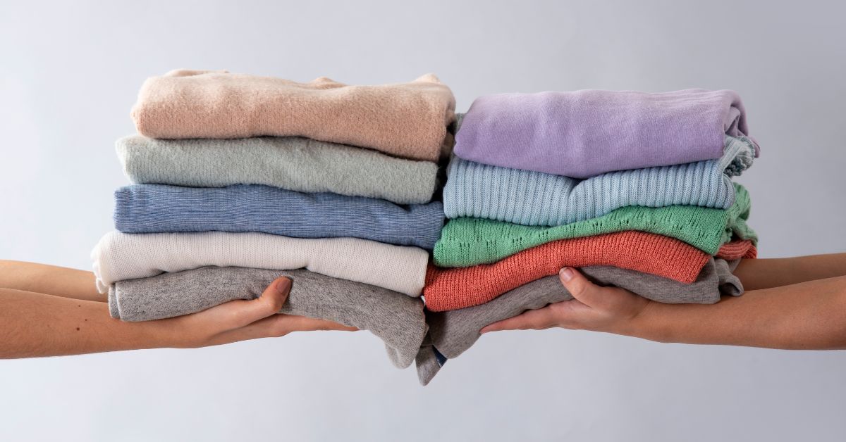 ¿Cómo eliminar el olor a humedad de la ropa con ingredientes caseros?