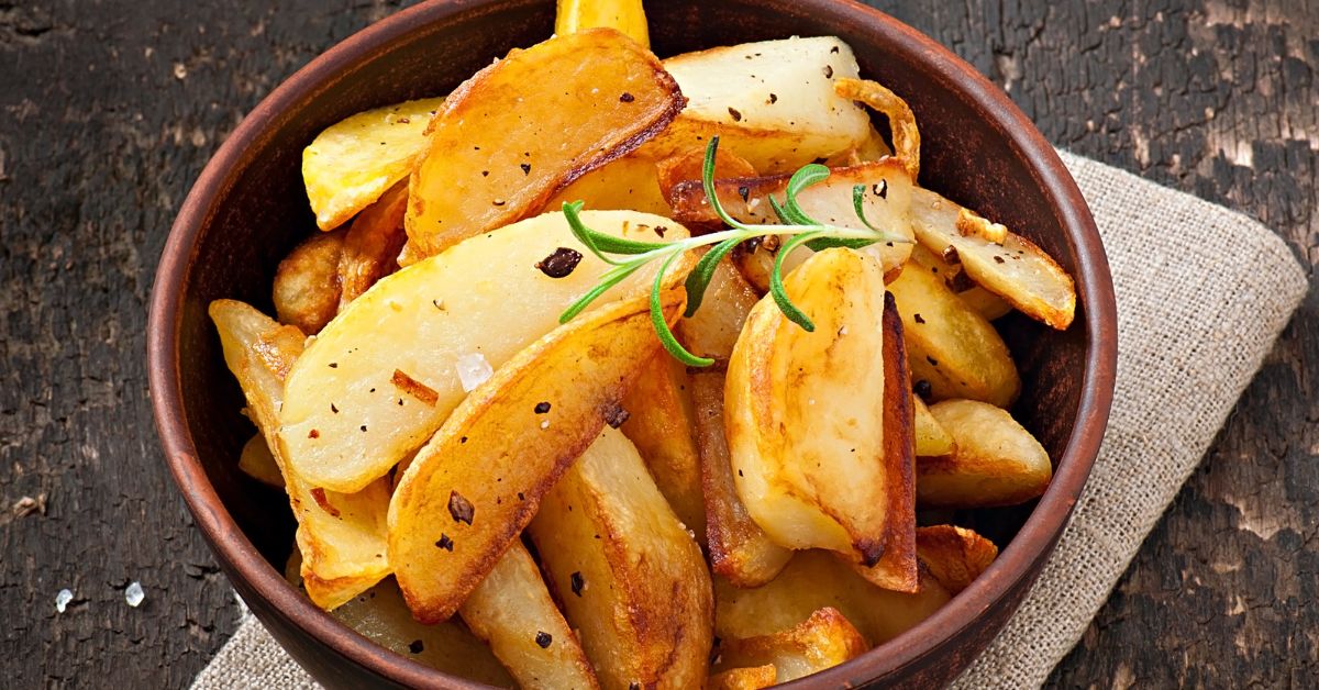 Receta de papas al ajillo: el acompañante perfecto para las carnes