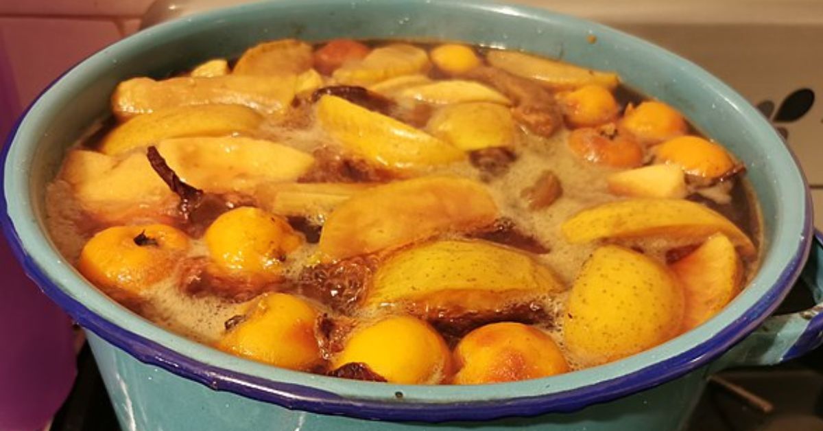 Ponche de frutas navideño, sencillo y delicioso